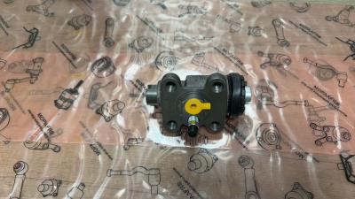 China MB-060571 Brake Master Wheel Cylinder Fits Mitsubishi Canter Fuso for sale