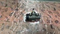 China MB-060571 Brake Master Wheel Cylinder Fits Mitsubishi Canter Fuso for sale