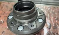 China 43502-69085 Wheel Hub Fits 4350269085 TOYOTA LAND CRUISER 4.2 D HZJ 105 GX front wheel bearing hub assembly replacement for sale