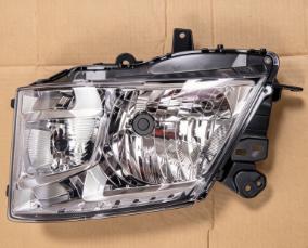 China Nissan NV350 Caravan E26 Front Headlight Assembly 2012 for sale