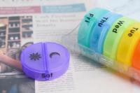 China Color Transparent Plastic 2 Weeks Pill Box 14 Case Portable Pill Storage Container for sale