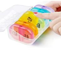 China Rainbow 7 Day Weekly Plastic Pill Storage Box 15.9x11.6x3.9cm Custom Print for sale