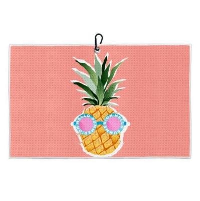 China Custom Logo Waffle Microfiber Golf Towel 40x60cm 200GSM Wholesale Sports Gym Hand Towel for sale