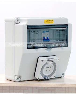 China Flush Type Lighting Distribution Box Polycarbonate 3 Phase Distribution Board for sale