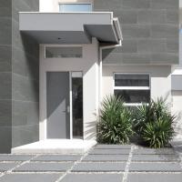 China Durable Indoor 20mm Thick Glazed Porcelain Tile Anti Slip for sale