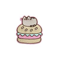 China Custom Embroidered Love Heart Patch Iron On Applique 100% Embroidery 9 Colors for sale