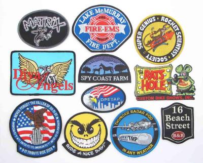 China Custom Embroidered Patches Heat Transfer Iron On Twill Badge 100pcs MOQ for sale