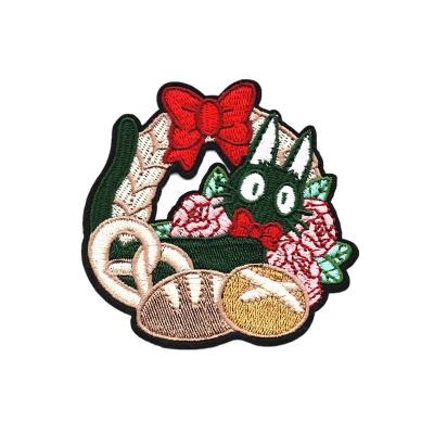 China Iron On Embroidered Patches For Hats Coverage Custom Pattern for sale