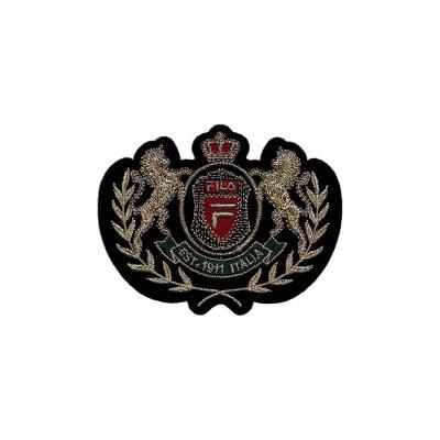 China Silver Gold Metallic Thread Small Crown Embroidered Iron On Patches For Clothes for sale