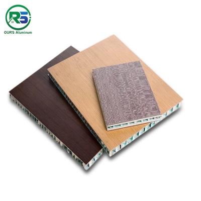 China 10-25mm Curtain Wall Aluminum Honeycomb Building Panels Wood Grain For Commercial Building for sale