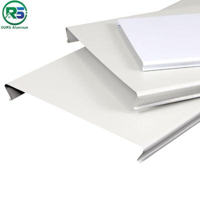 China Alloy Suspended Aluminium Strip Ceiling Panels White Powder Coated for sale