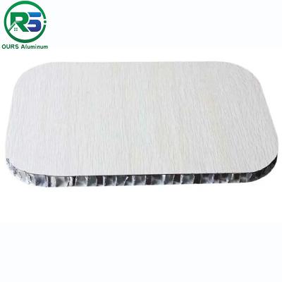 China Decorating Suspended Metal Ceiling U Aluminum Profile Screen Ceiling 30mm Thickness for sale