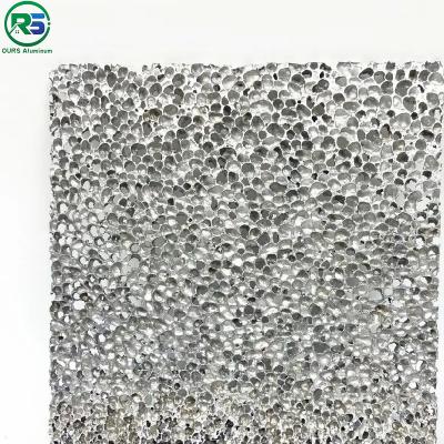 China 8mm Thickness Clip In Metal Ceiling Aluminum Wall Panels Architectural Suspended Fireproof for sale