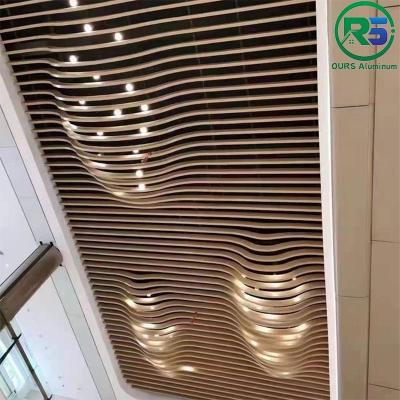 China Environmental Friendly Linear Suspended Metal Ceiling 0.9mm White Aluminum Ceiling for sale