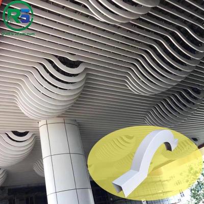 China Environmental Friendly Linear Suspended Metal Ceiling 0.9mm White Aluminum Ceiling for sale