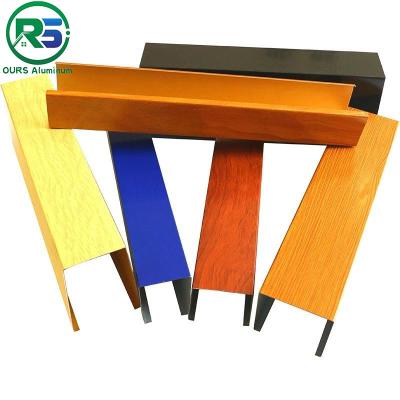 China Environmental Friendly Linear Suspended Metal Ceiling 0.9mm White Aluminum Ceiling for sale