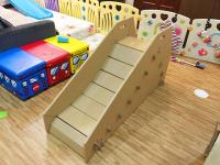 China Indoor Eco Friendly Corrugated Cardboard Slider For Playing for sale