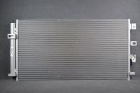 China 12V Universal Car AC Condenser Car Air Condenser For FORD ESCAPE OEM Standard for sale