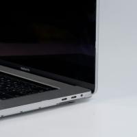 China Plastic Hard Shell Protective Macbook Case Slim Matte Non Slip Base 1.1mm Thickness for sale