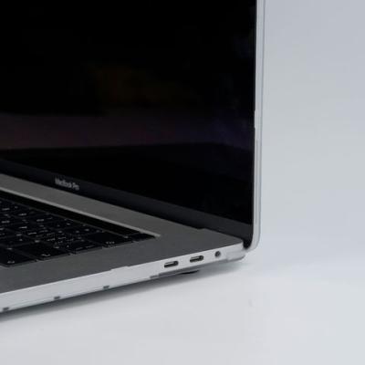 China Plastic Hard Shell Protective Macbook Case Slim Matte Non Slip Base 1.1mm Thickness for sale