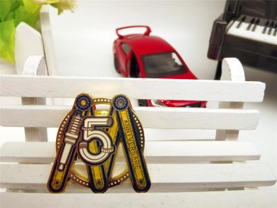 China Gold Plated Metal Brooch For Men Colour Filling Zinc Alloy Material for sale