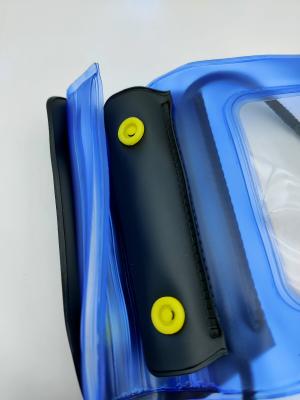 China Sports Waterproof Container For Phone High Tensile Strength Sandproof for sale