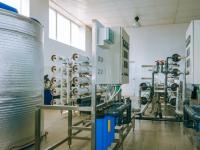 China Marine Anti Corrosion Seawater Desalination Reverse Osmosis Plant Skid Mounted Compact Structure for sale