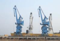 China Cabin Control  30ton Harbour Portal Crane Dock Jib Gantry Crane Four Link Type for sale