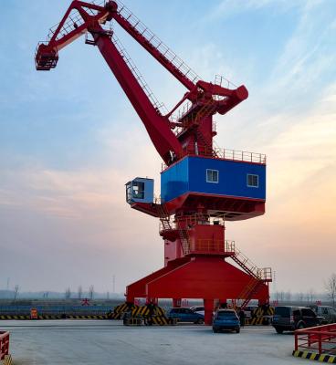China 60 Ton Lattice Boom Harbour Portal Crane Cabin Control Compact Frame for sale