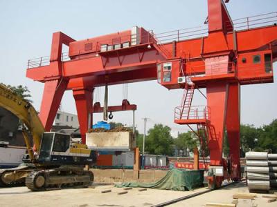 China Freight Yard Q235 Q345 Double Girder Gantry Crane 100 Ton MG Type for sale
