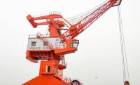 China Four Link Type Mobile Harbour Portal Crane Portal Slewing Crane 25t 45m Boom for sale