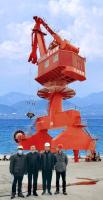 China 40 Ton - 60 Ton Lattice Boom Harbour Portal Jib Crane Cabin Control for sale