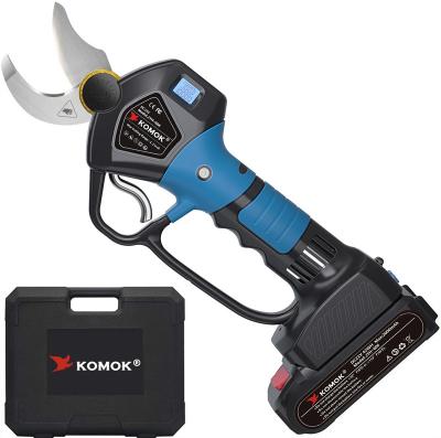 China 30mm Cordless Garden Scissors , Battery Operated Loppers For Versatile Trimming for sale