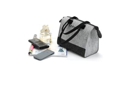 China Custom Logo Grey Wool Felt Bags 23*21*13 Cm Shockproof And Simple Design for sale