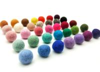 China 100% Pure Wool Felt Fabric Crafts 2cm Ball Custom Logo For DIY Projects for sale