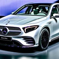 China Mercedes Benz EQE 500 EV SUV 96.1kWh Battery 5 Seats R19 Tires for sale