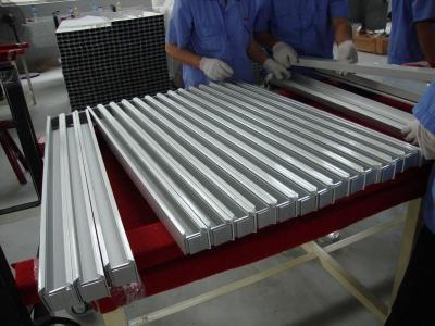 China Silver Anodized Aluminum Solar Panel Frame Customizable 20-30 Days Lead Time for PV Modules for sale