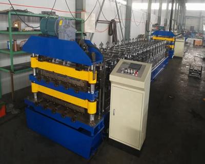 China Non Stop Cutting Aluminium Roofing Sheet Roll Forming Machine 380V for sale