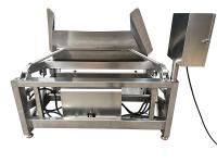 China 380V Automatic Feeding Machine 50Hz Automatic Tipper 2100x1560x1300mm Automatic Flipping Machine for Seafood Turning Tank for sale