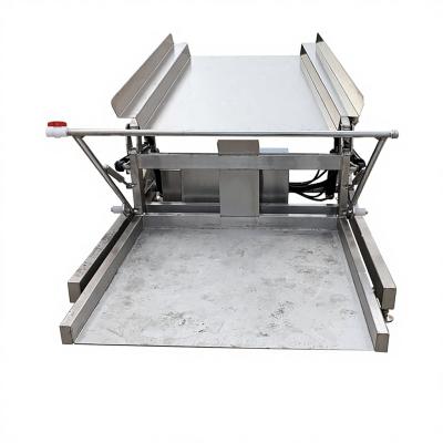 China Seafood Automatic Dumping Tank for Food Processing Plastic Bucket Lifting Platform 2.2kw Automatic Turning Tub Lifting Tank for sale