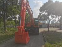 China Doosan DH210W-7 Wheeled Excavator 21 Ton 115 kW with 0.86m³ Bucket Capacity and 37 km/h Travel Speed for sale
