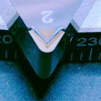 China Automatic Air Cooling Laser Chip Groove Carving Machine Flat Plate for sale