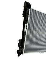 China 2002-2004 Year Auto Parts Aluminum Radiator for Mercedes-Benz W203 A209 C209 3513408 for sale