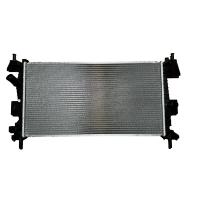 China Replace/Repair Your Ford Focus D2 F1 with Our Aluminum Radiator and Plastic Water Tank for sale