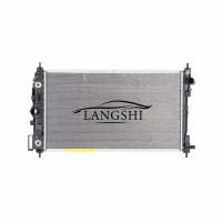 China 2013-2017 Cadillac XTS 3.6 Auto Spare Parts Aluminum Radiator Water Tank with Design for sale