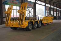 China 3 Axle 70 Ton Low Bed Semi Trailer with Mechanical Ramp Mn Steel T700 for sale