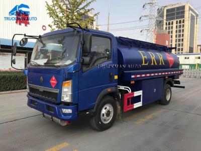 China SINOTRUK HOWO 5000L Mini Oil Tanker Truck 116HP Diesel Fuel Truck for sale