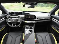 China Changan UNI-V Sedan 1.5T 2.0T Used Car 215km/h 10.3 Inch Touchscreen Gasoline for sale