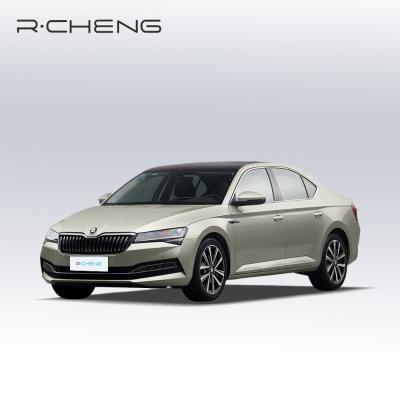 China Skoda Superb 2023 TSI330 DSG Sedan 4 Doors 5 Seats 2.0T 186HP Max 210kmH Golden for sale
