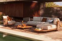 China Luxury Modern Teak Wood Patio Garden Sofa Set Outdoor Furniture Hotels for sale